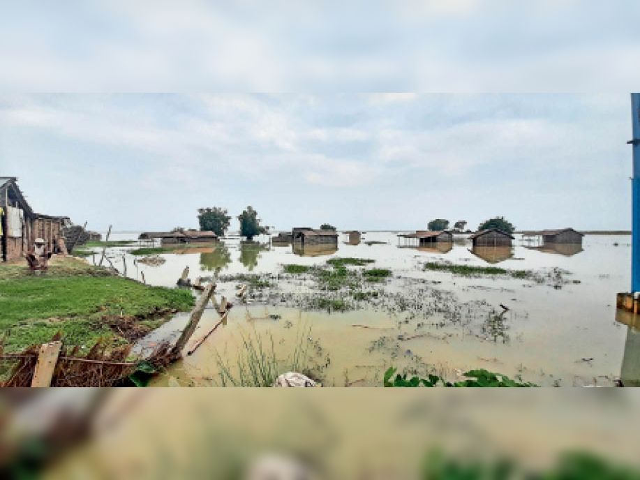 Flood water entered eight villages of low-lying areas, the water level of rivers increased ...