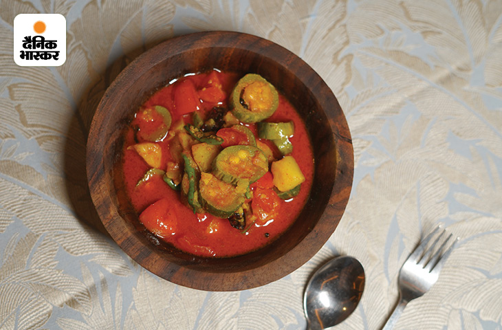 Alu Potala Rasa Curry Banane Ki Vidhi; Odia Style Alu Potala Rasa ...