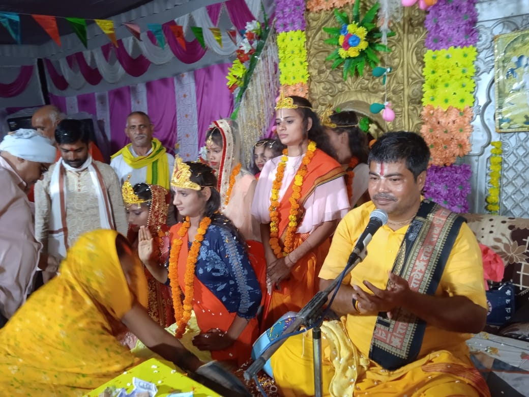 Organizing Ram Katha in Jaisinghpur The story of Sita Swayamvar was ...