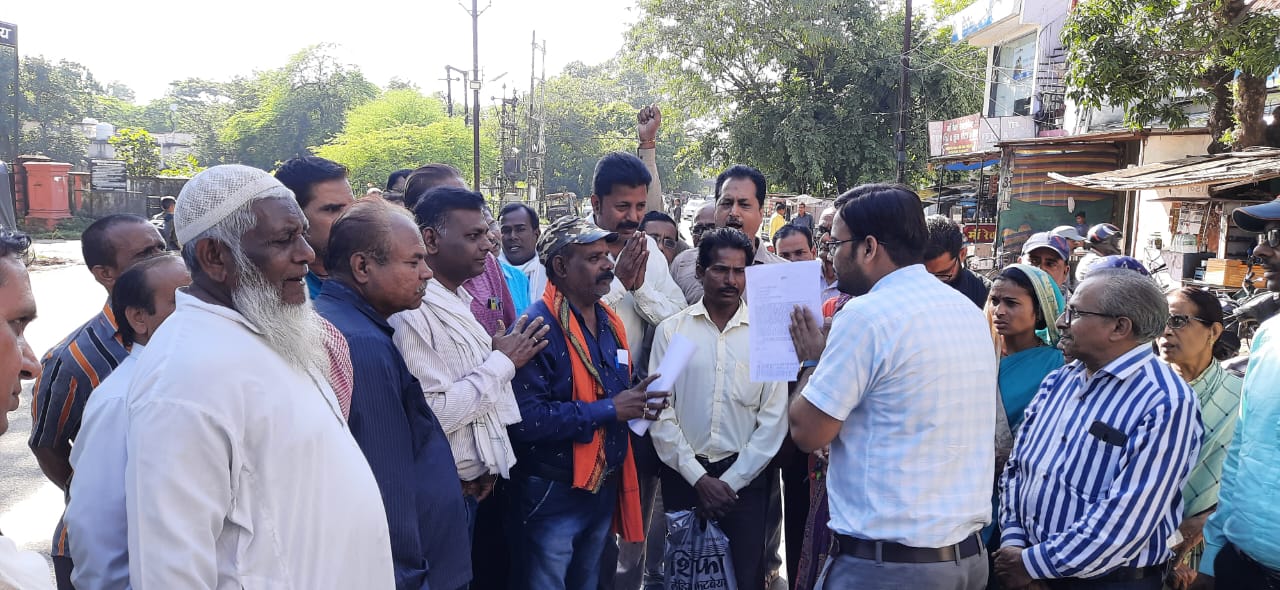 Agents suffering from Sahara India, depositors said, we have deposited ...