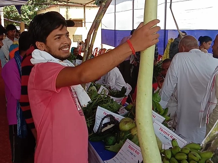 4 feet gourd and drone the main attraction, DM Aman Sameer also reached ...