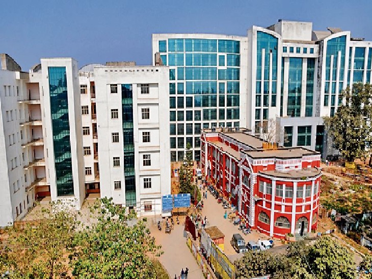 Ranchi Sadar Hospital is returning money if Ayushman patient had to buy ...