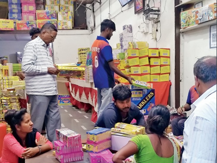 Approval of 265 cracker shops will be 75 more than last year | कोरोना ...