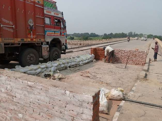 Ban on movement of heavy vehicles, traffic started a month ago ...