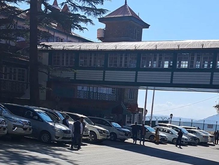 Shimla: The state secretariat was deserted amid the election noise