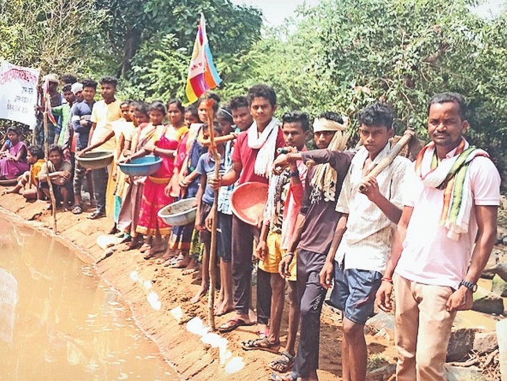 Adarsh Gondwana Ghotul Yuva Sangathan tied the drain and provided water ...