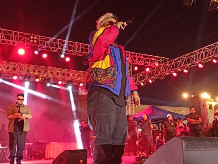 सिंगर सुक्खी ने कोटा में पंजाबी नाईट में लगाया गानों का तड़का, देर तक ...