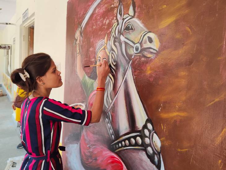 Great personalities of Bundelkhand and famous Chiteri painting engraved on the walls, see photos ...