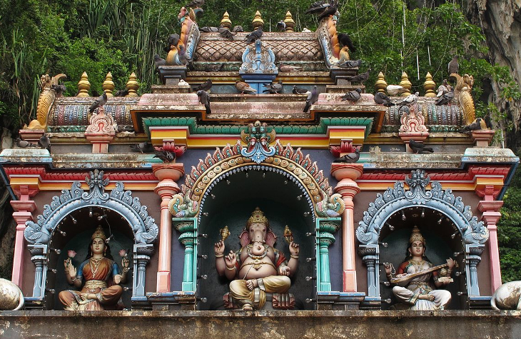 What is the relation of the goddess of wealth and grace with Vagdevi ...