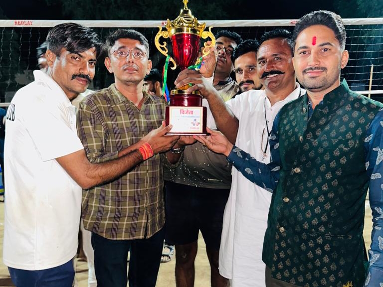 Punasa won the title in the smash volleyball competition, 32 teams ...