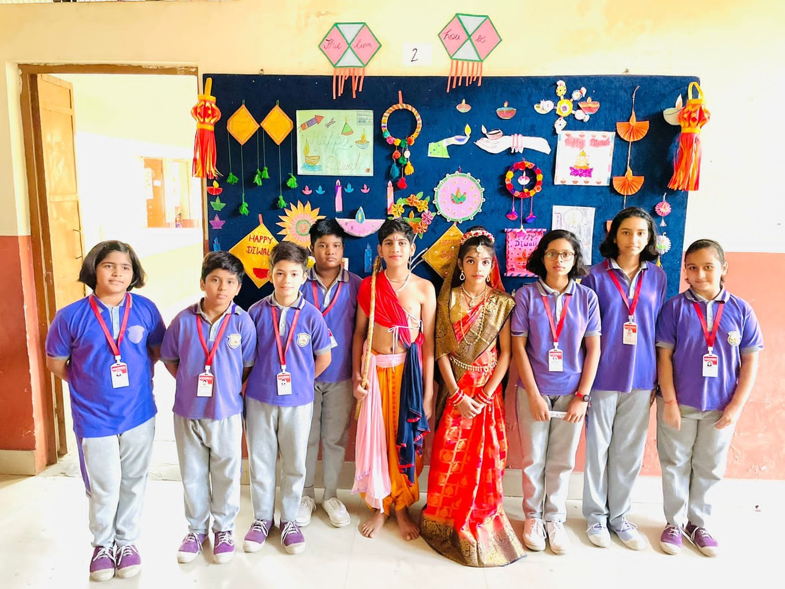 Children made house wise board and rangoli, everyone was fascinated by ...