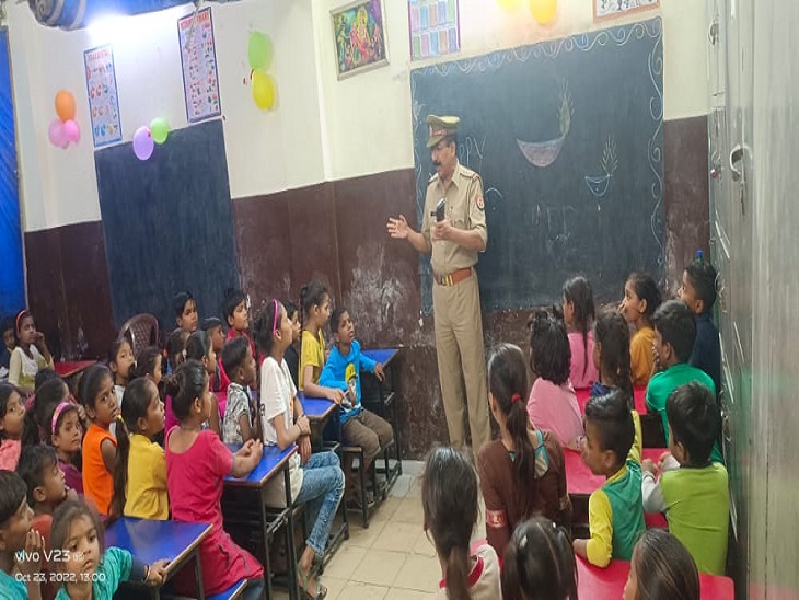 Celebrated Deepawali by visiting Captain Balika Grih | सहारनपुर में ...