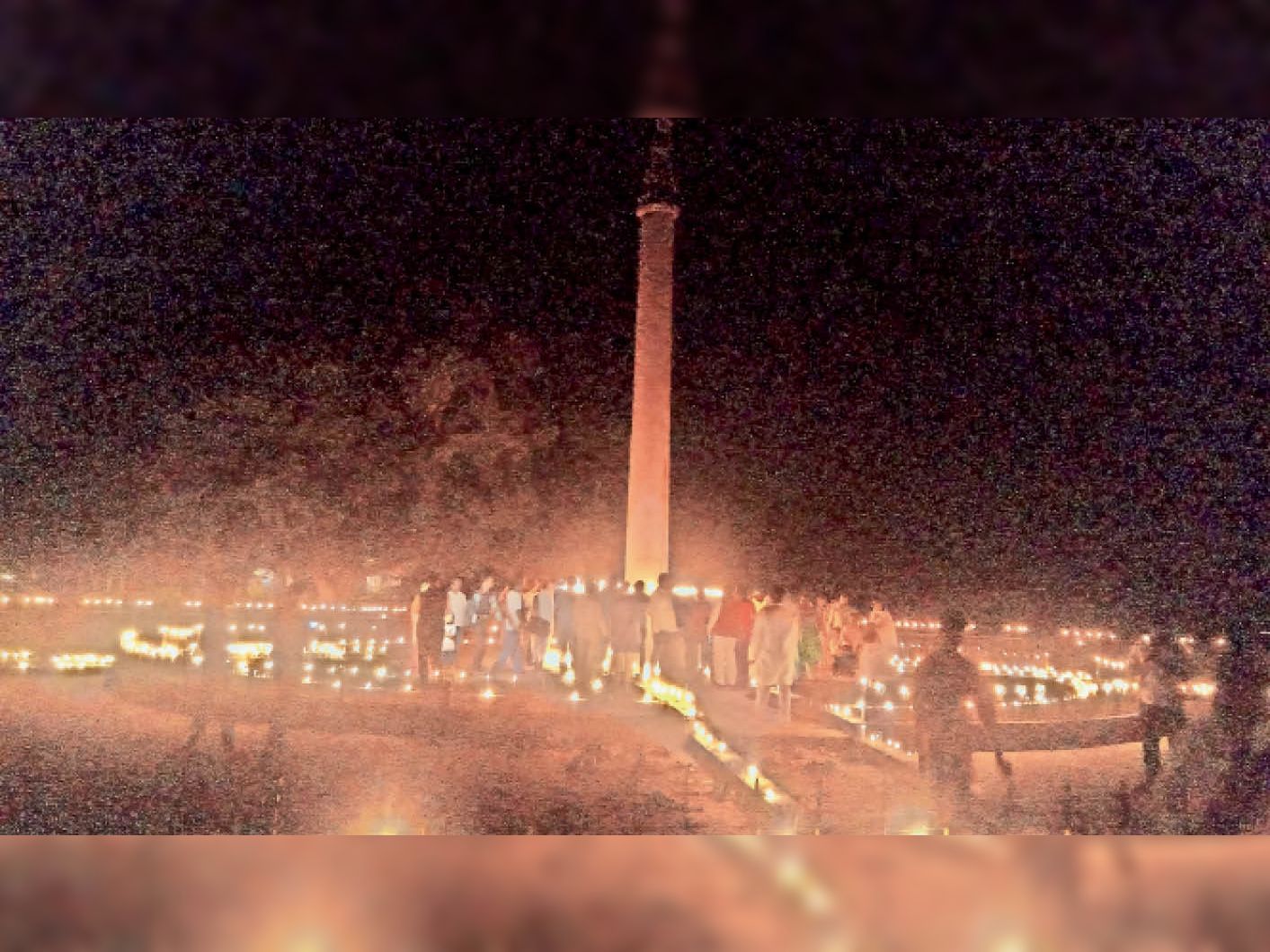 Deepotsav celebrated by lighting 5001 lamps in the Ashoka Pillar ...