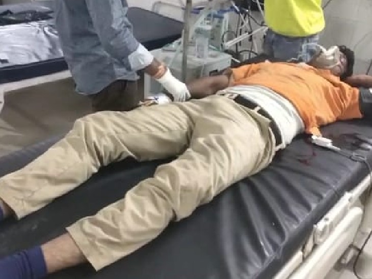 Attack on interrupting youth celebrating birthday by spoiling water ...