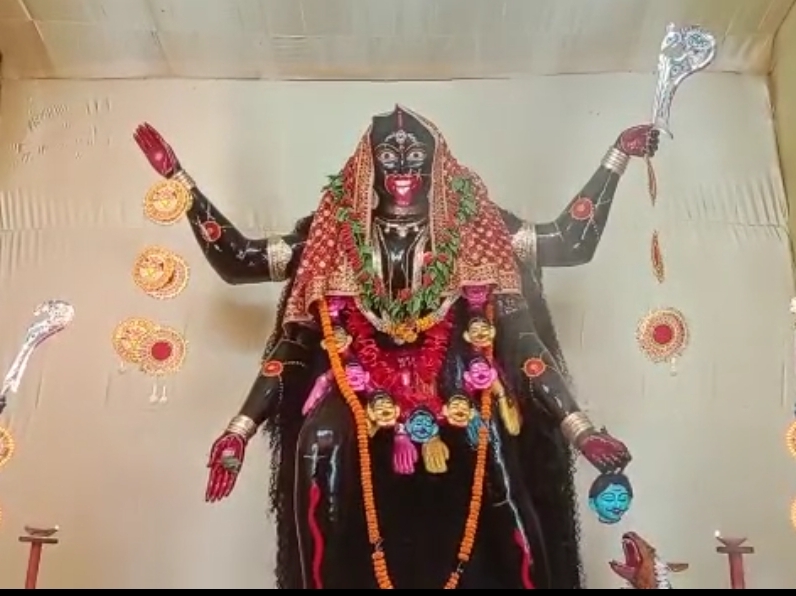 Grand pandal built on the occasion of Kali Puja in Katihar, Mata's ...