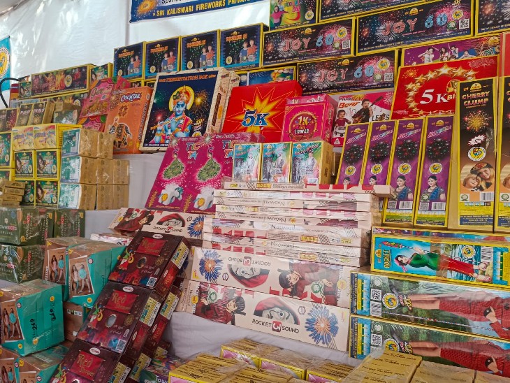 Fireworks sales of more than 5 crores in Kota, crosses the mark of 12 ...