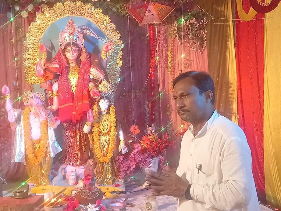 Itwaal celebrated with pompthe festival of diwali Idols installed at ...