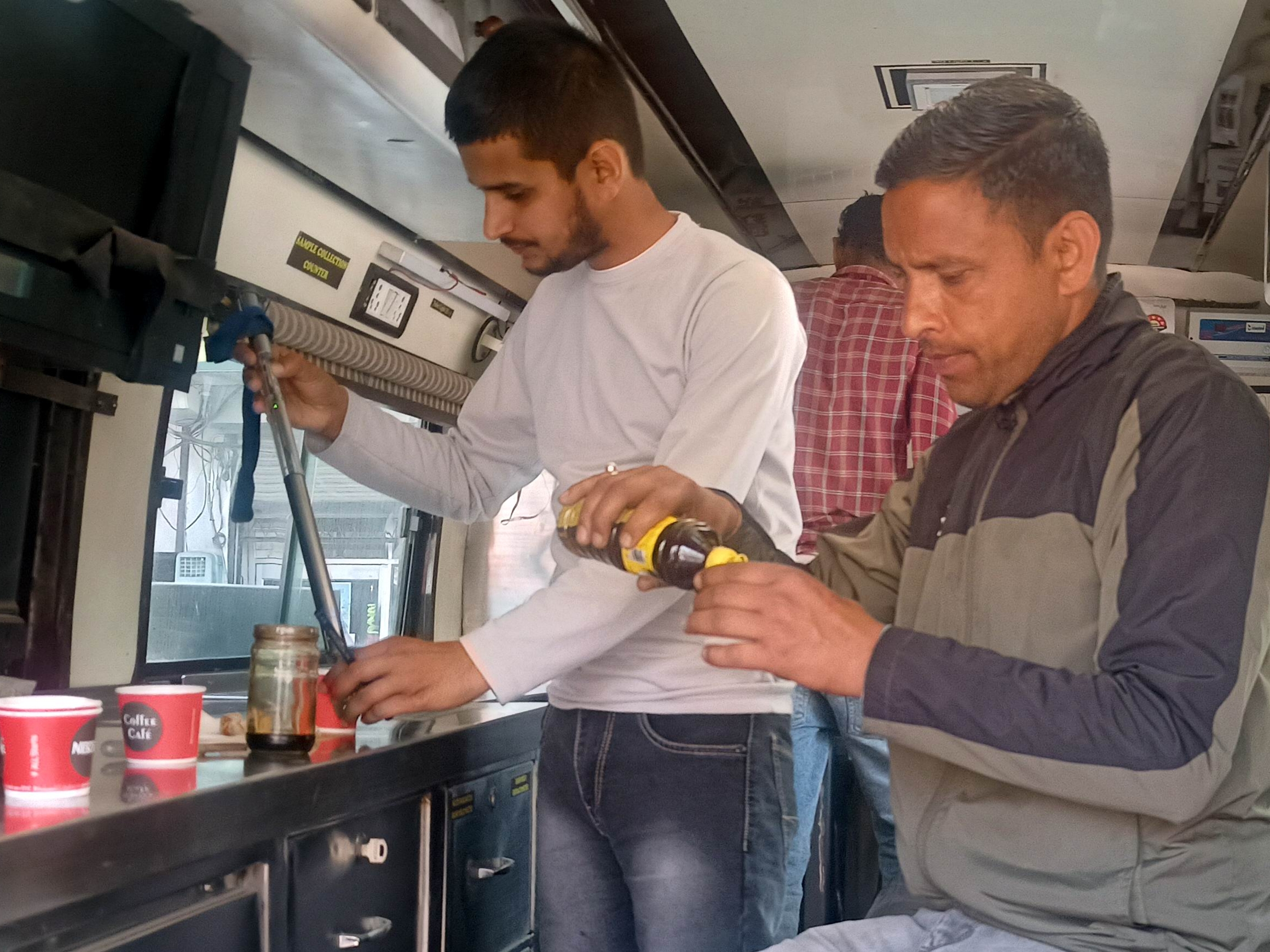 Sundarnagar : Food Supply Department Mobile Van Aware Shopkeepers ...