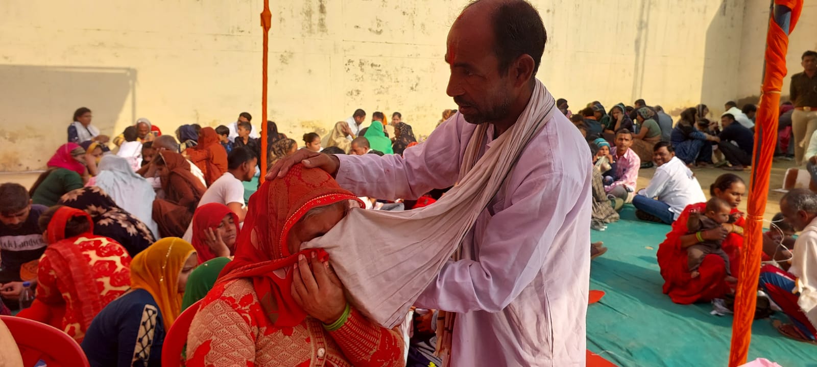 Sisters did Tilak for brothers in Mathura District Jail, sisters wished ...