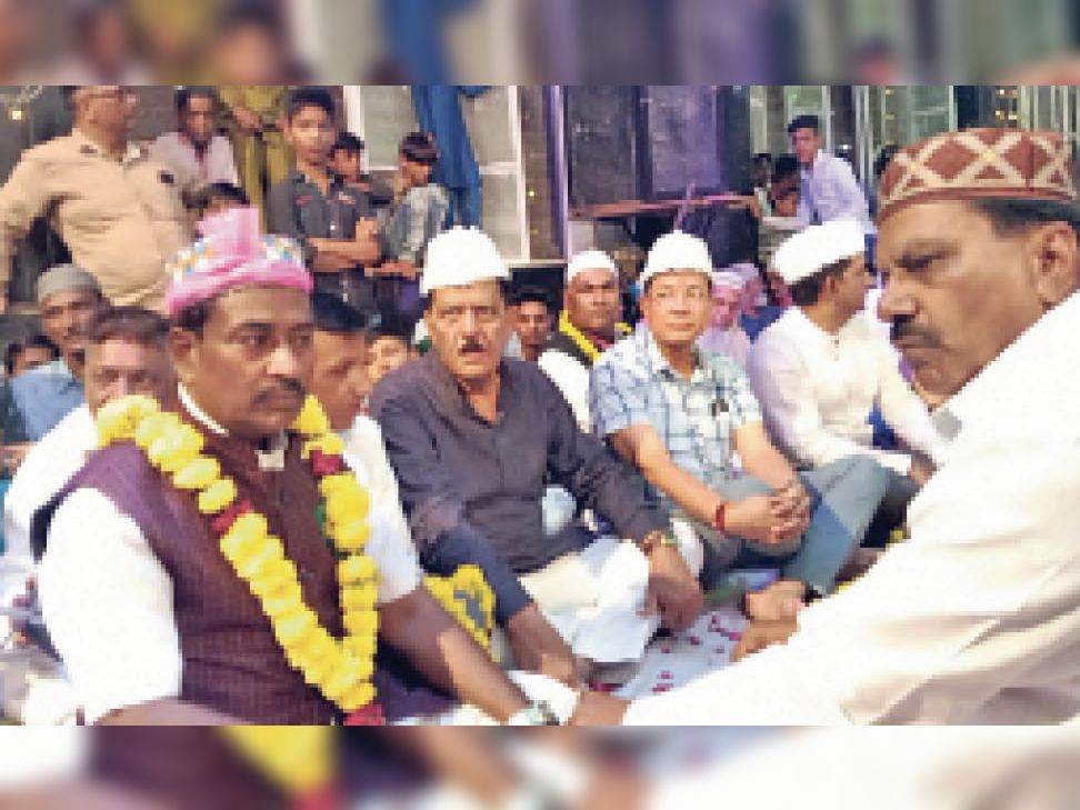 Urs celebrated at Bagh Wale Baba's Dargah, Qawwals presented Kalam ...