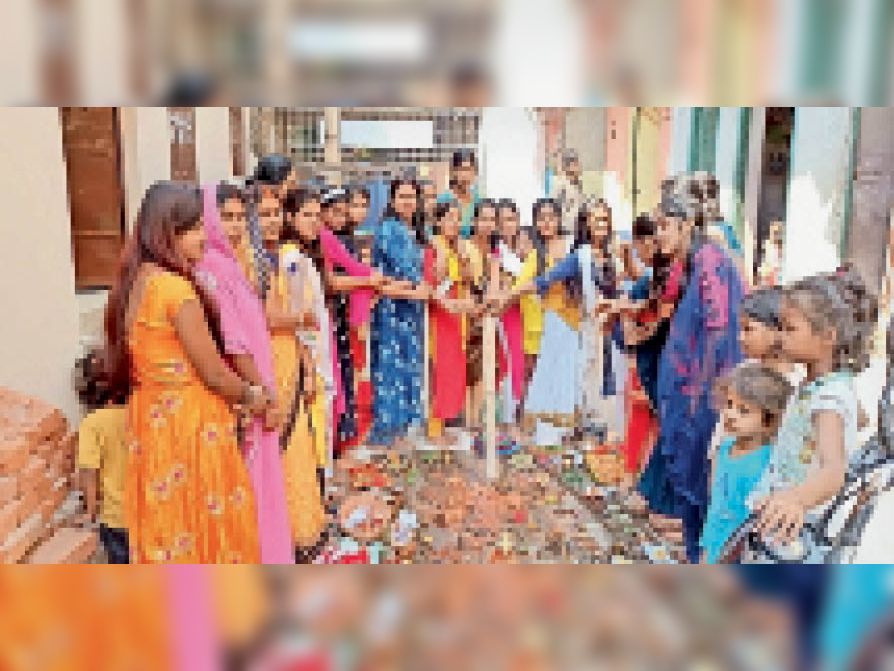 Godhan Bhaiya Dooj worshiped for the longevity of brothers