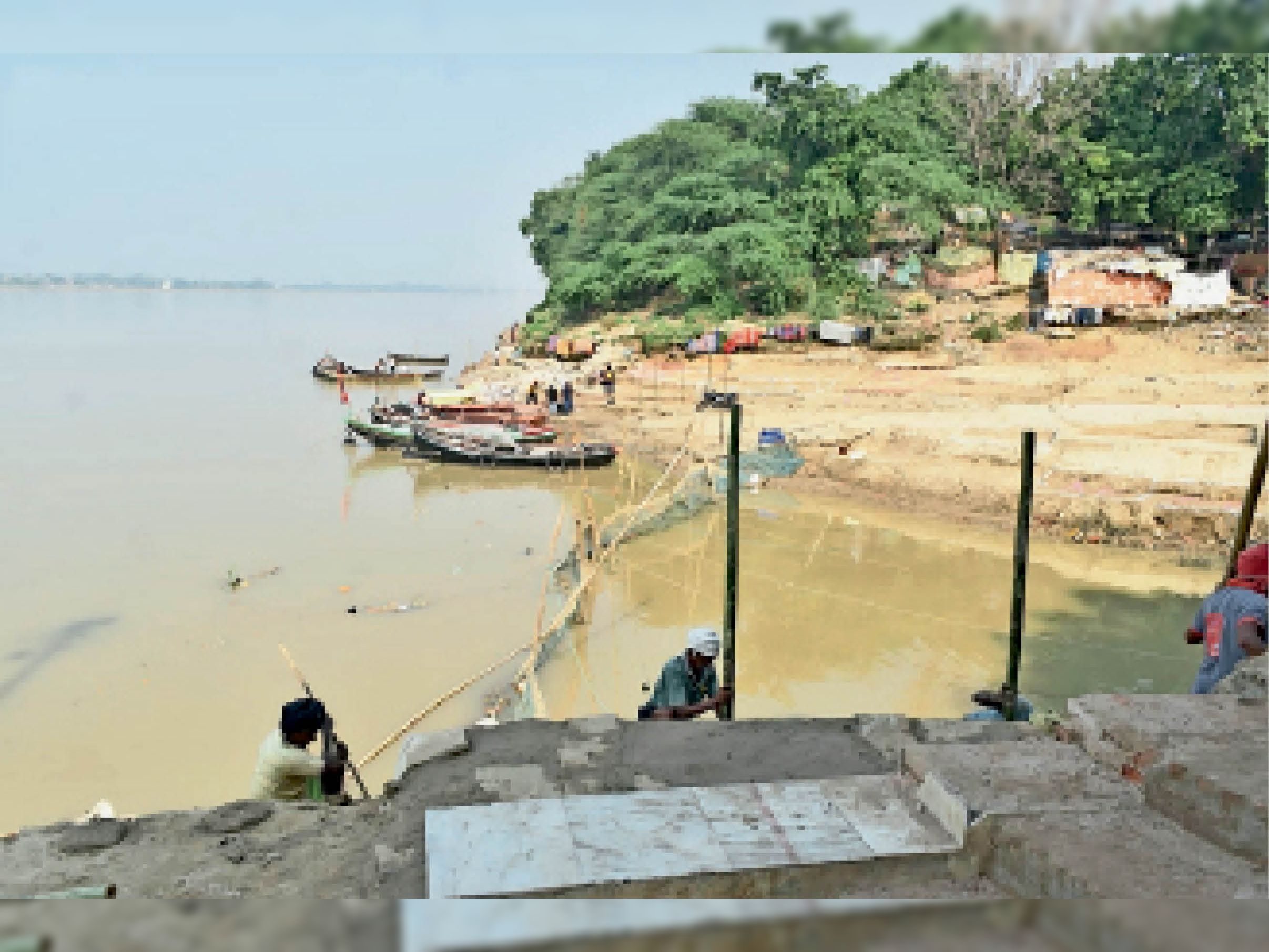 Nine temporary changing rooms are being built at Ramrekha Ghat and six ...