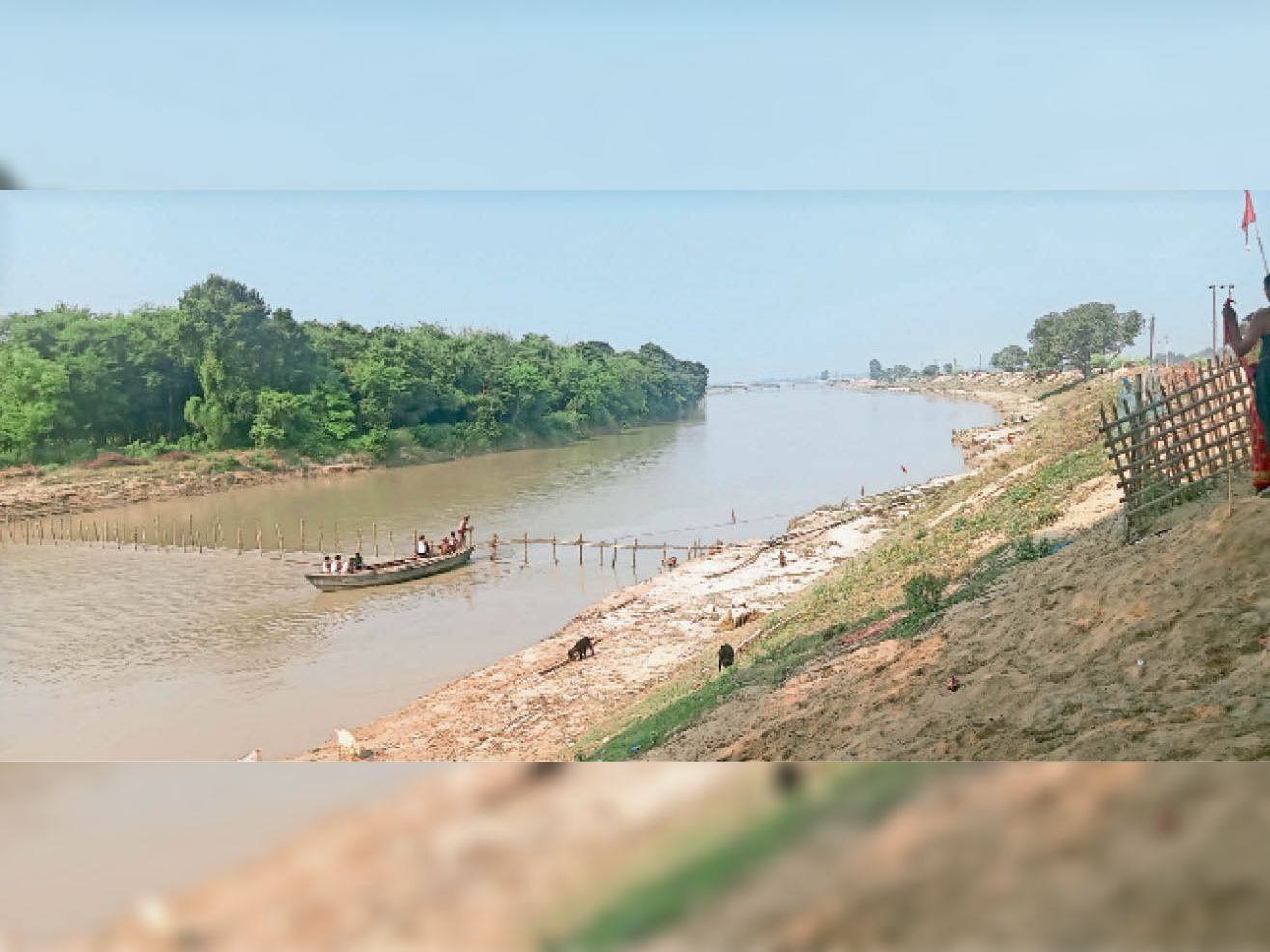 To go to the Partapur Ghat of Kamla River, more than 1000 fasting ...