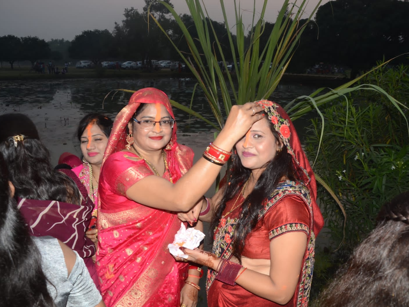 Cheers reverberated with Mangal songs, keep Nirjala fast for 36 hours ...