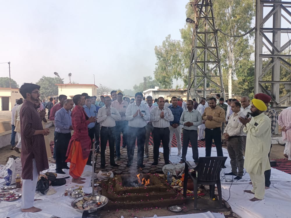 MLA SDM and dignitaries started by putting sugarcane in the cane ...