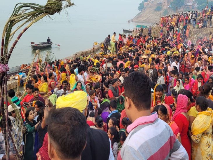 Chath pooja 2022 updates : Flood of faith gathered on the Ganges Ghats ...