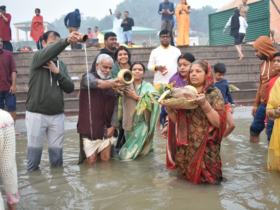 Women stood in water for hours at the Ganga Ghats of Anupshahr; wishing ...