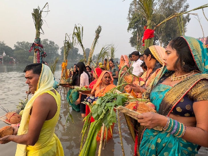 Arghya given to the setting sun while standing in the middle of the ...