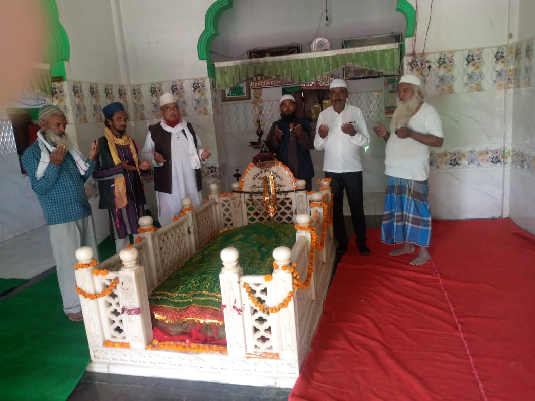 Annual Urs begins at Malang Baba's tomb in Khuniyaon The learned people ...