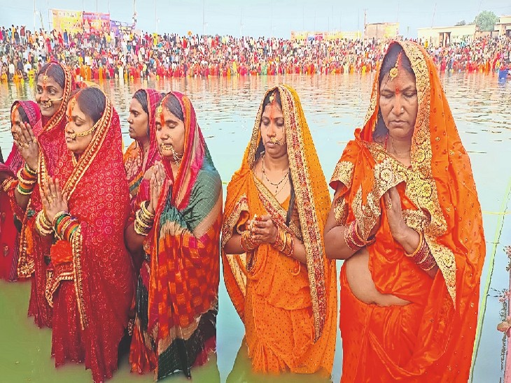 Devotees offered prayers of faith to the rising sun with milk and water ...