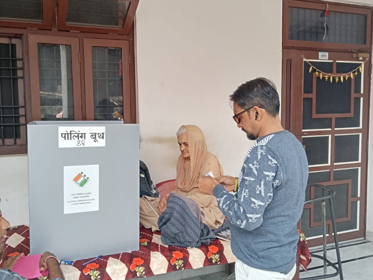 Himachal Assembly Election 2022: 120 voters cast their votes through ...