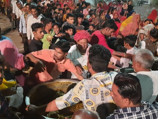 Bhog offered after Maha Aarti in uprooted Balaji and Siddha Ganesh ...