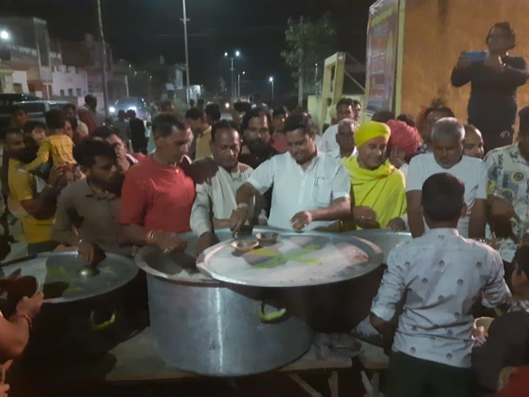 Bhog offered after Maha Aarti in uprooted Balaji and Siddha Ganesh ...