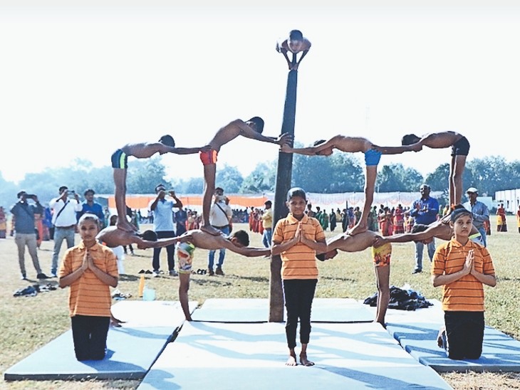 Malkhamb performance for the first time with cultural performances ...