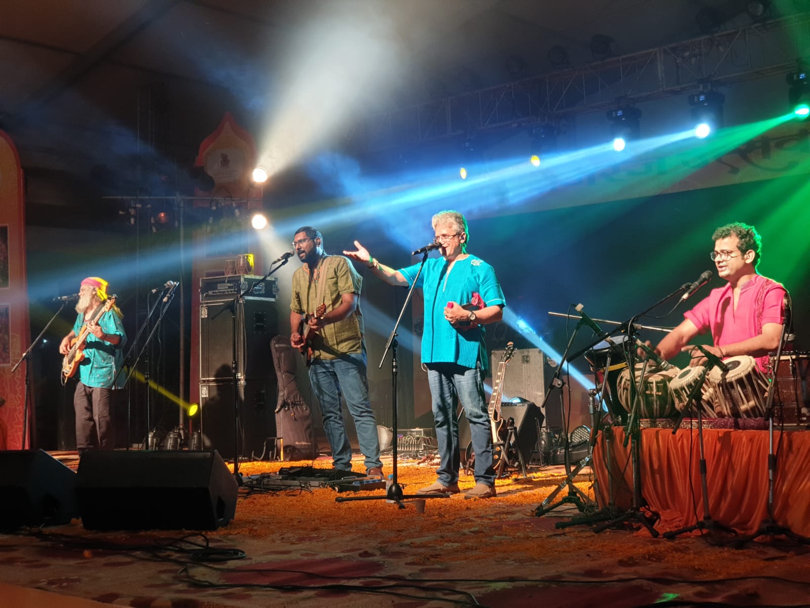 इंडियन ओसियान बैंड ने मचाया धमाल | Indian Ocean band rocked - Dainik ...
