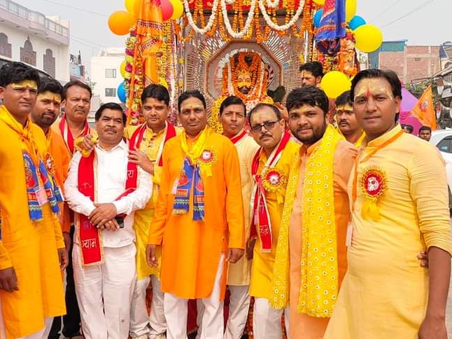 Nishan Yatra was taken out, thousands of devotees cheered | छिबरामऊ में ...