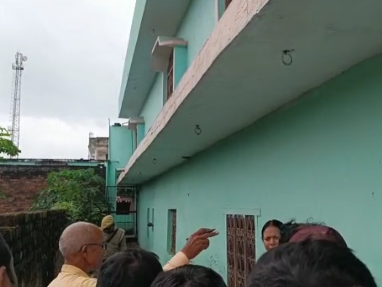 Civil court in Sultanpur issued stay order, construction on government ...