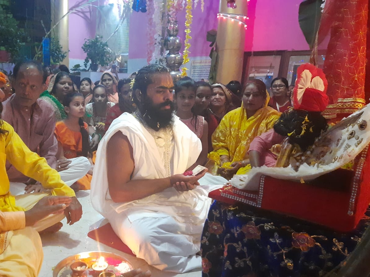 Devotees became baraatis, welcomed from place to place, marriage was ...