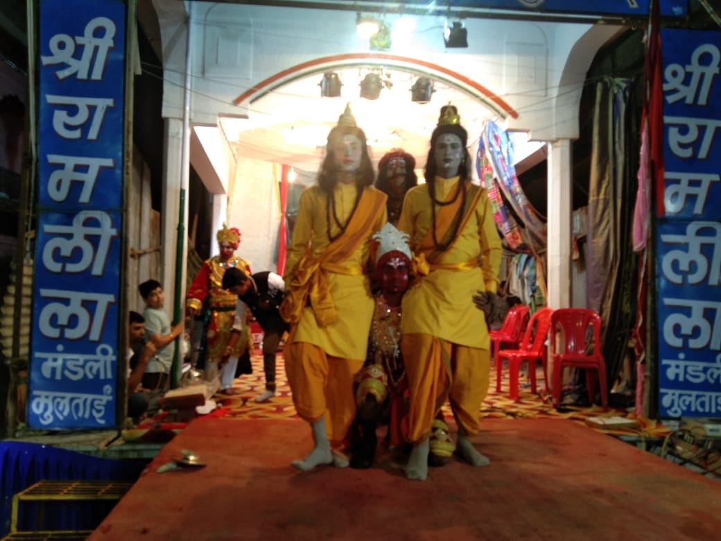 Ram-Ravana's war went on all night, in the morning Lord Rama killed ...