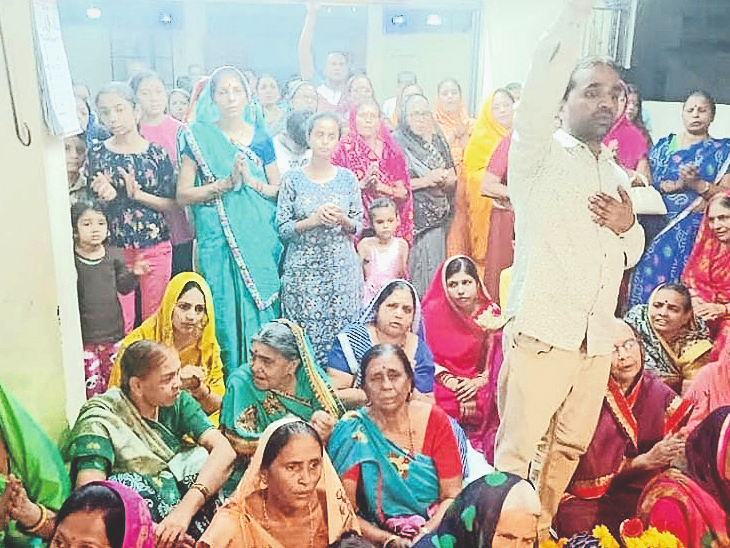 Women offered Annakoot at Umapati Mahadev temple | अन्नकूट महोत्सव ...