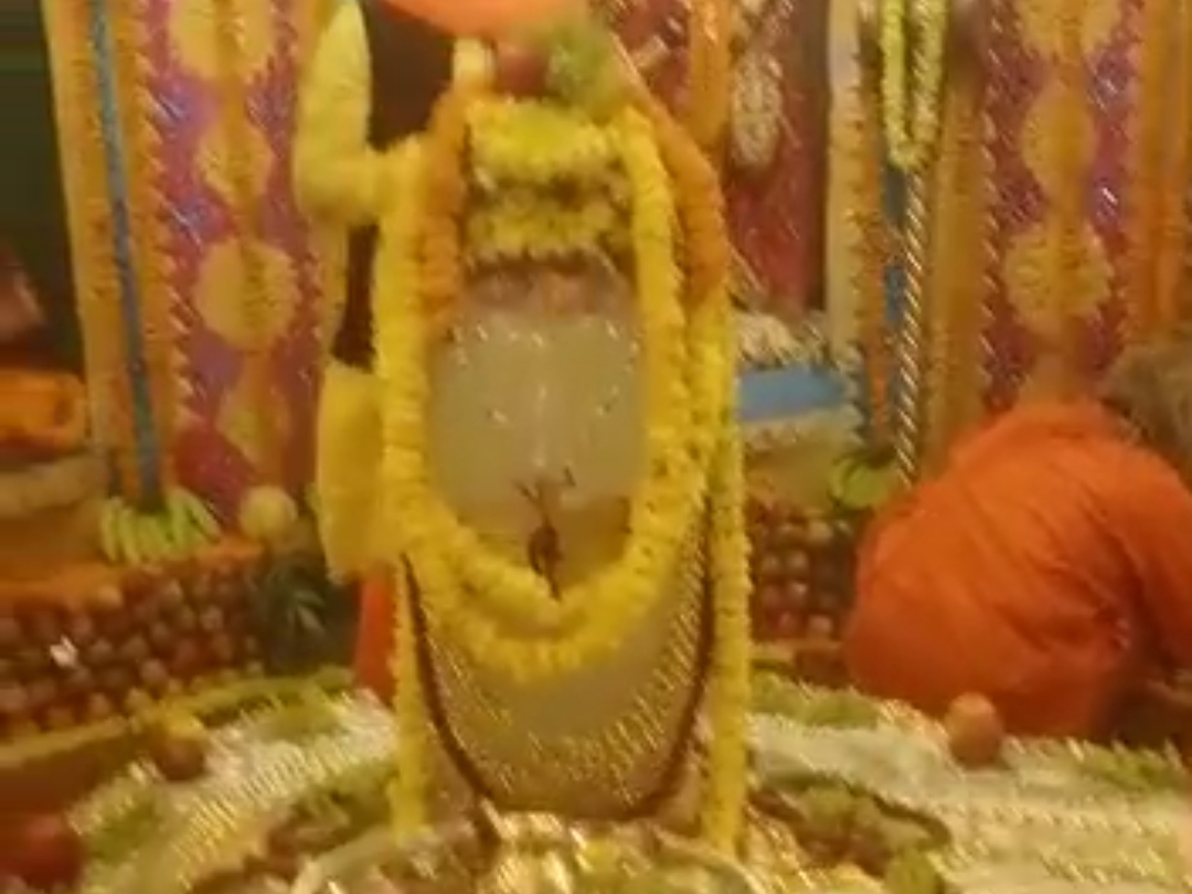 Baba Ramdev in rohtas pilot baba ashram; inauguration of shivling ...