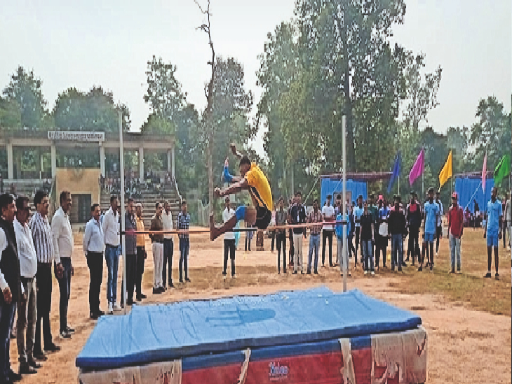 Dr. Saxena said- double benefit of sports, can be made in career along ...