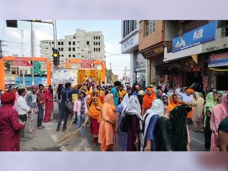 Guru Nanak Dev's Guru Parab celebrated in Rajasthan's Pali | गुरु ...