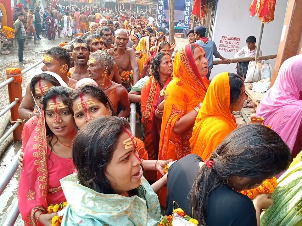 After the lunar eclipse, the door of Harihar Nath temple opened today ...
