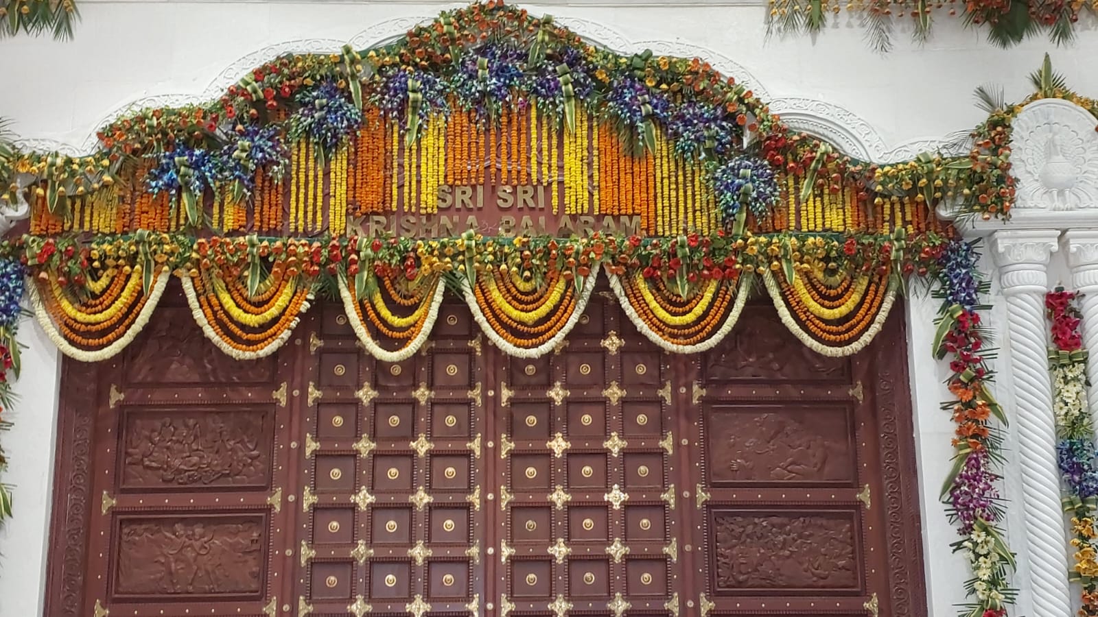 A new temple built in Azhai, Mathura, Lord Krishna and Balarama are ...