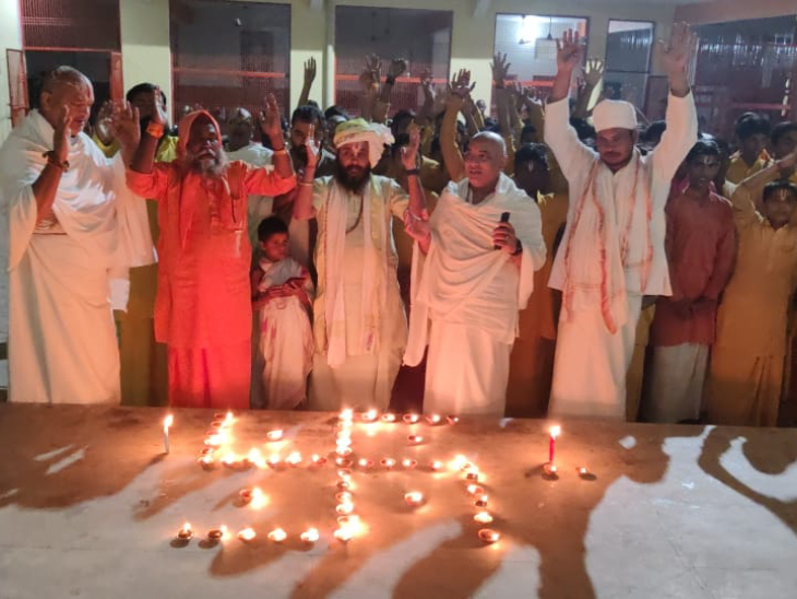 Mahants distributed sweets, Swami Ramkumar Das said; A historic happy ...